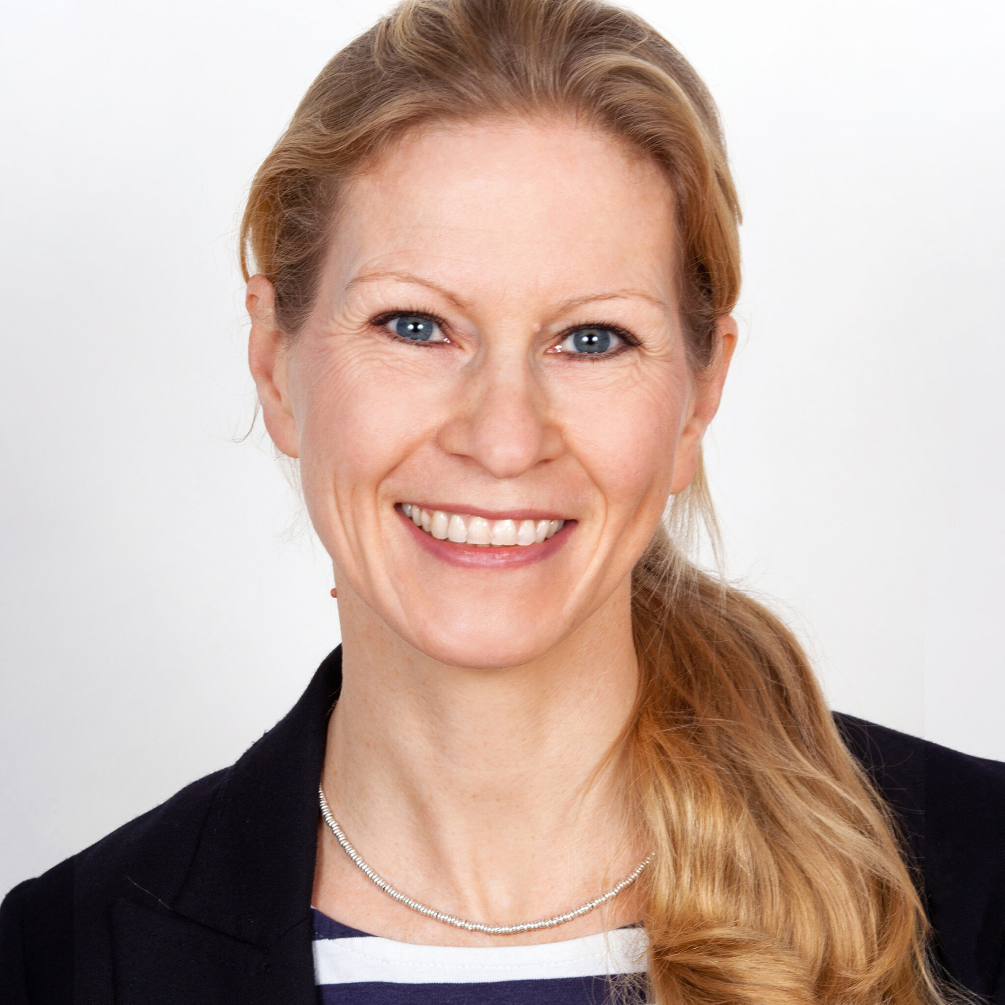 Gleichzeitig wurden auch die Kandidierenden in den Wahlkreisen und für ...